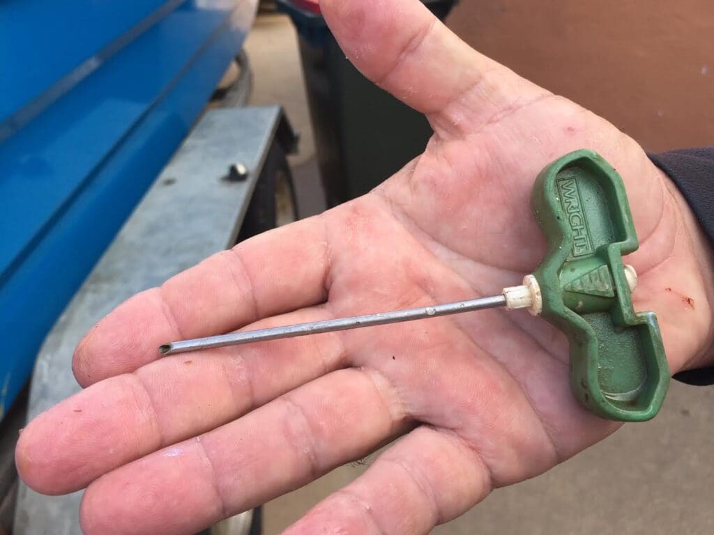 Releasing fish with barotrauma - Ryan Moody Fishing